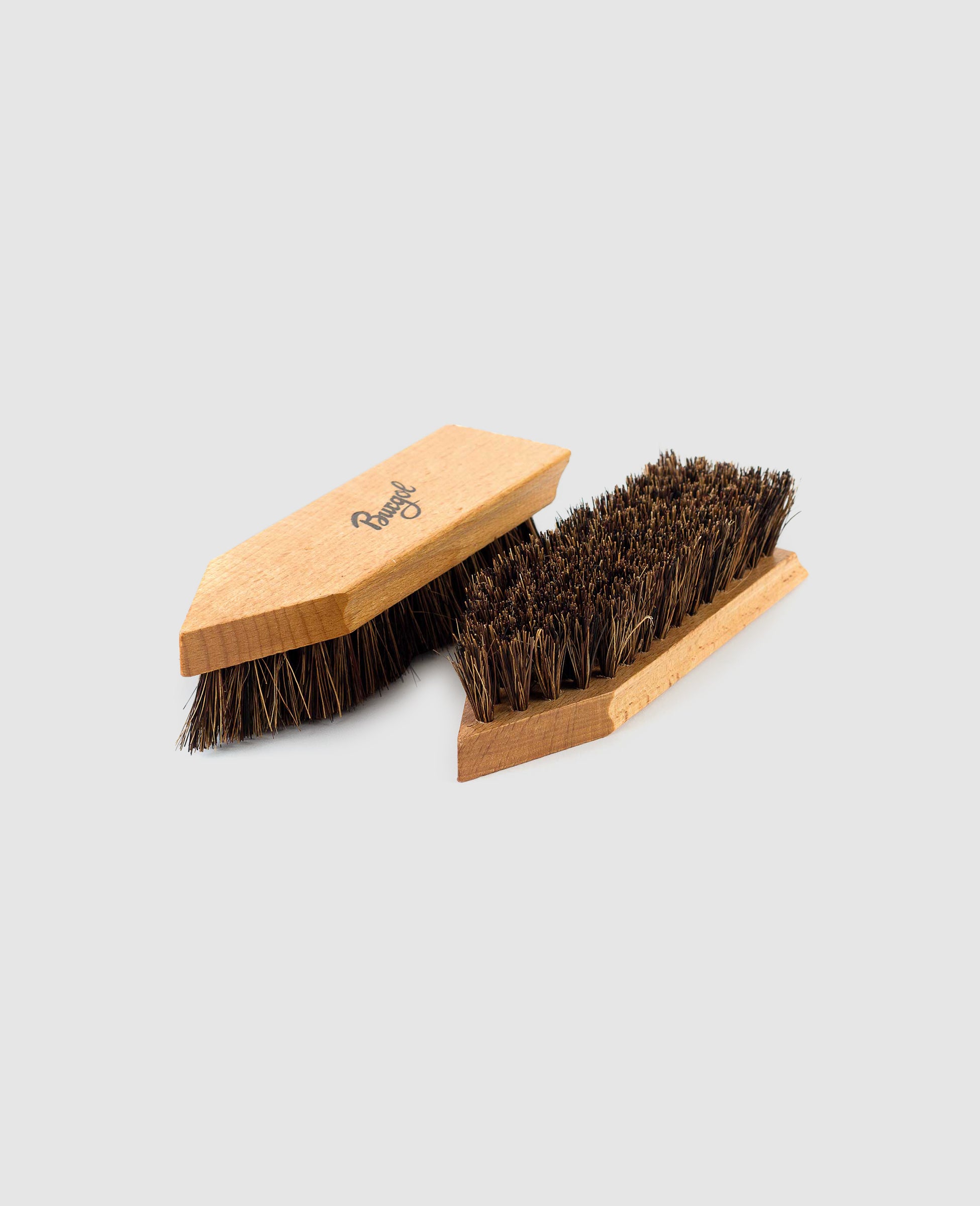 Sturdy dirt brush for sturdy footwear | Shoepassion